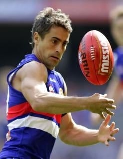 Giansiracusa out for four