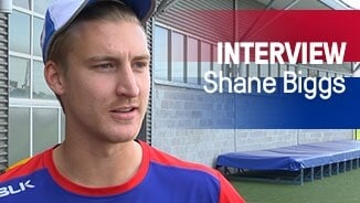 Biggs puts pen to paper