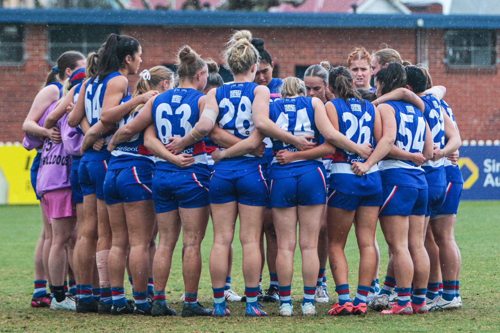 VFLW Team | Round 9