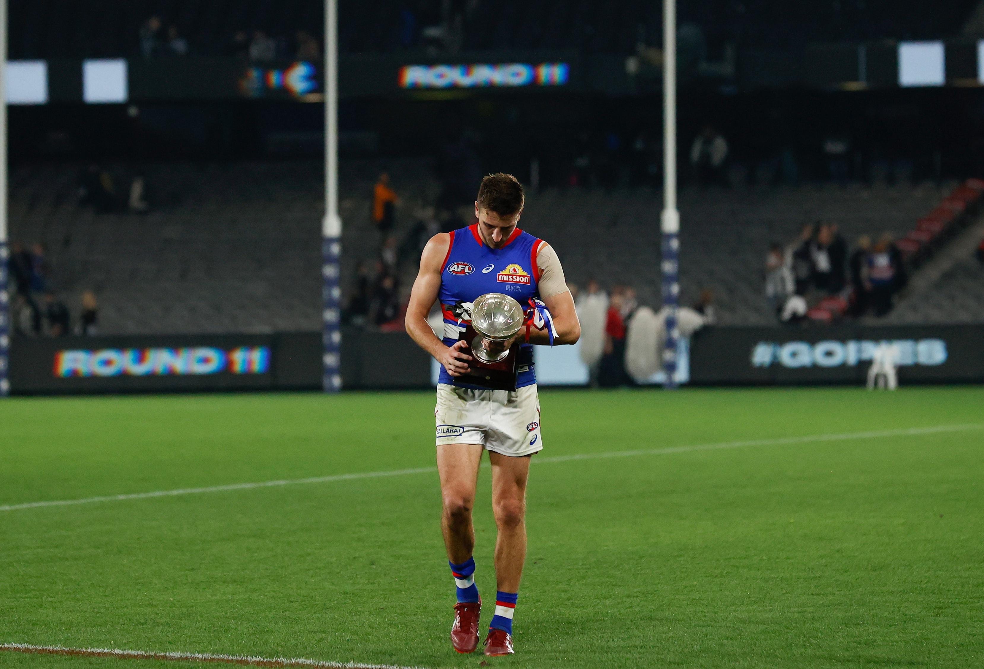 Robert Rose Cup: Bulldogs, Pies playing for more