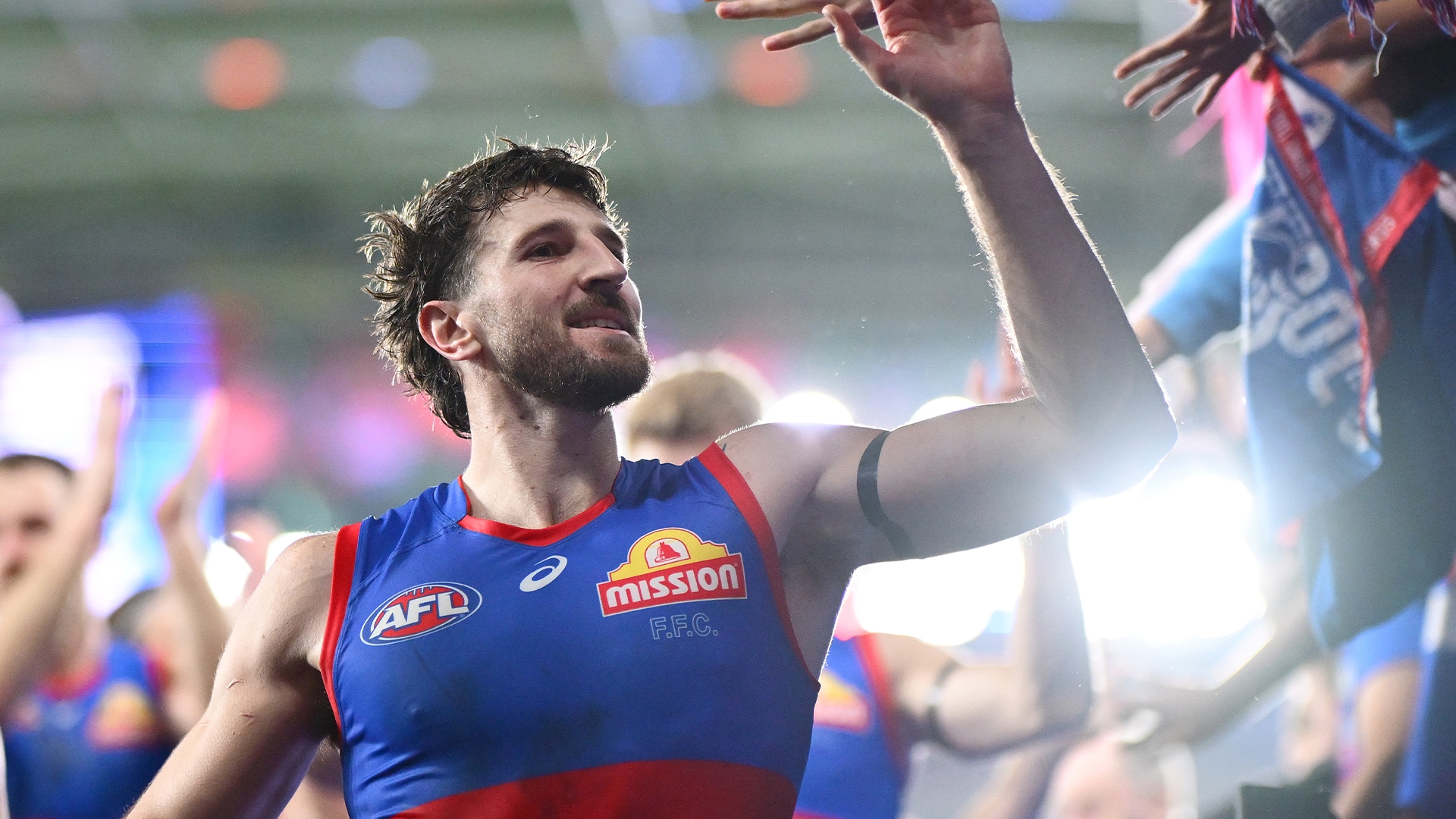 Coaches’ votes: Bont closes gap on lead
