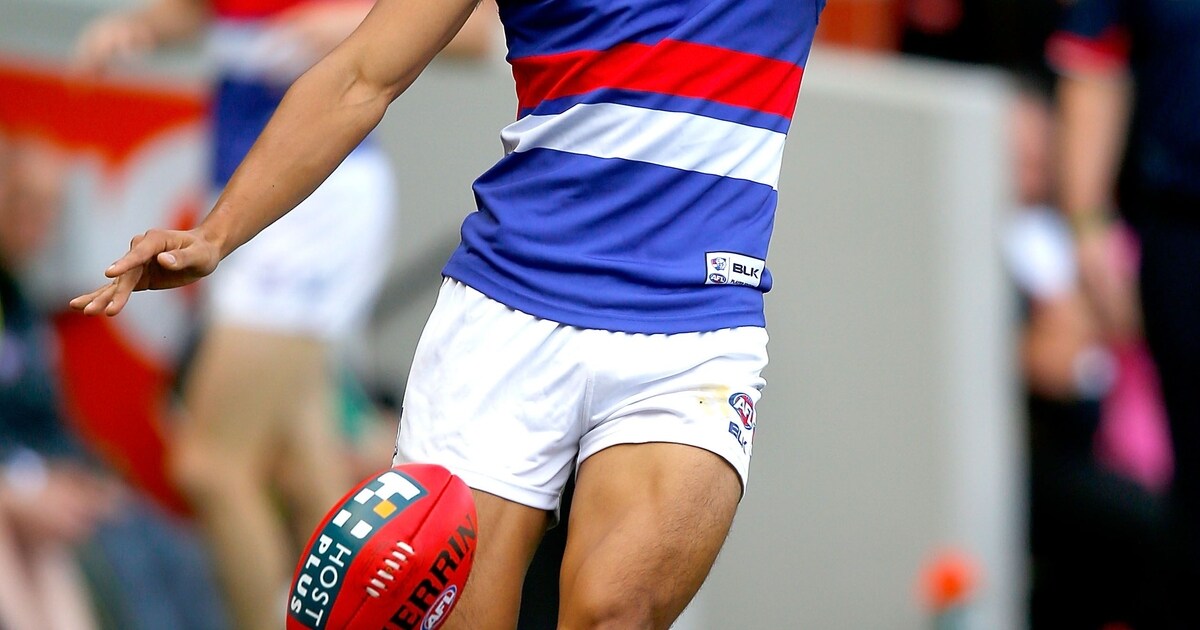 Footscray bounce back with Bombers win