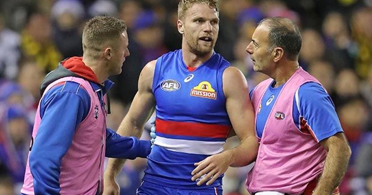 Stringer grounded by knee injury