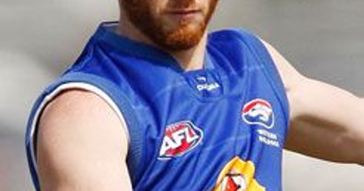 Cooney, Minson miss training