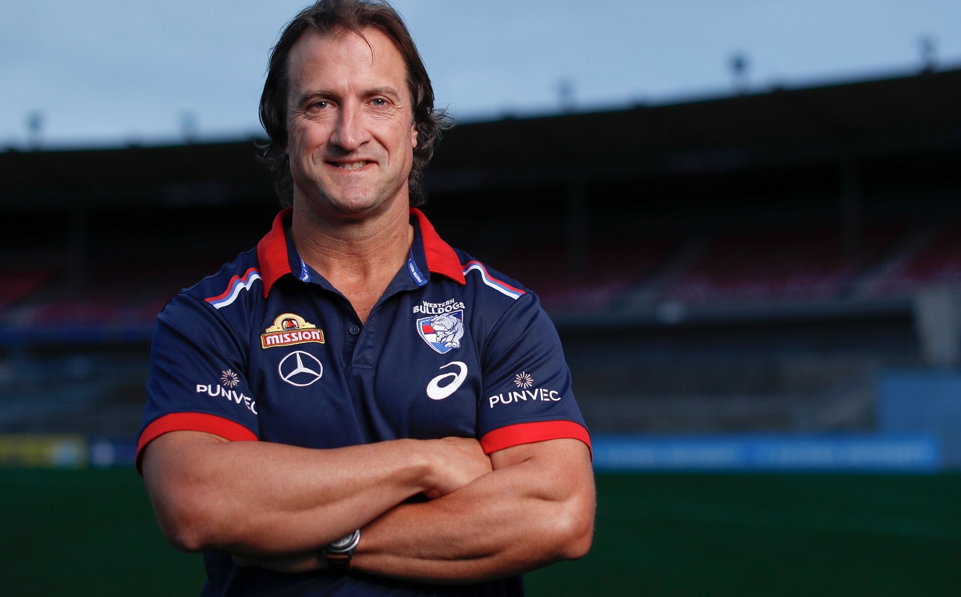 Luke Beveridge new look for 2022 : r/AFL