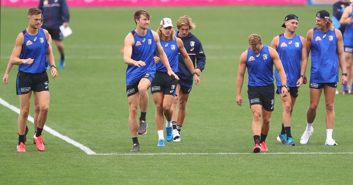 GALLERY | Full squad reports for training