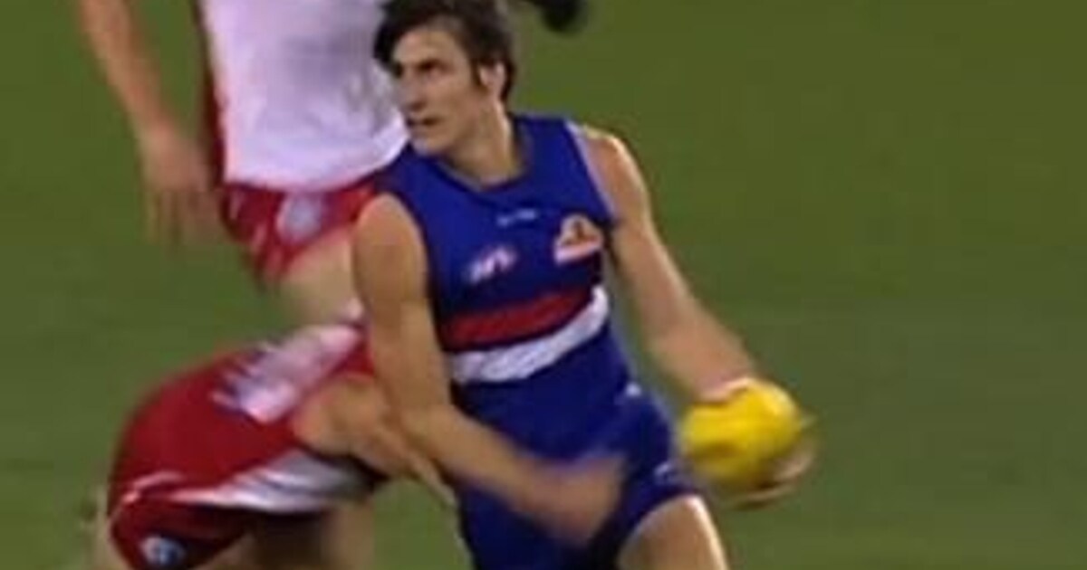 Opposition analysis: Contested ball clash