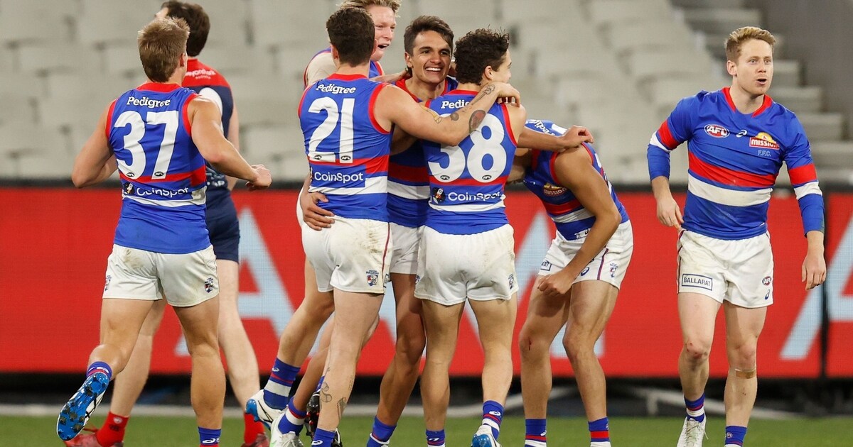 AFL Report | Dogs edge Dees for top spot