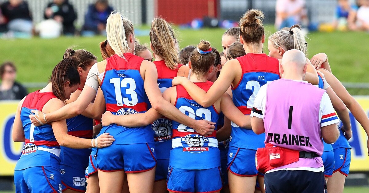 Hickey impressed by AFLW Bulldogs’ standards