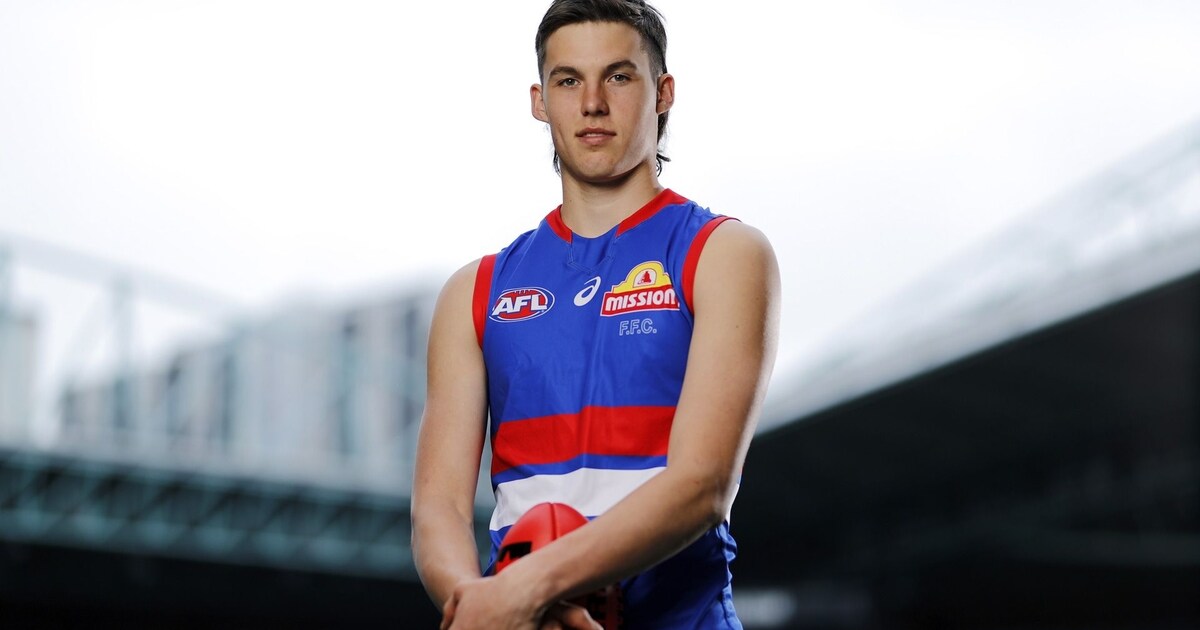 Darcy prepared to play the patient game