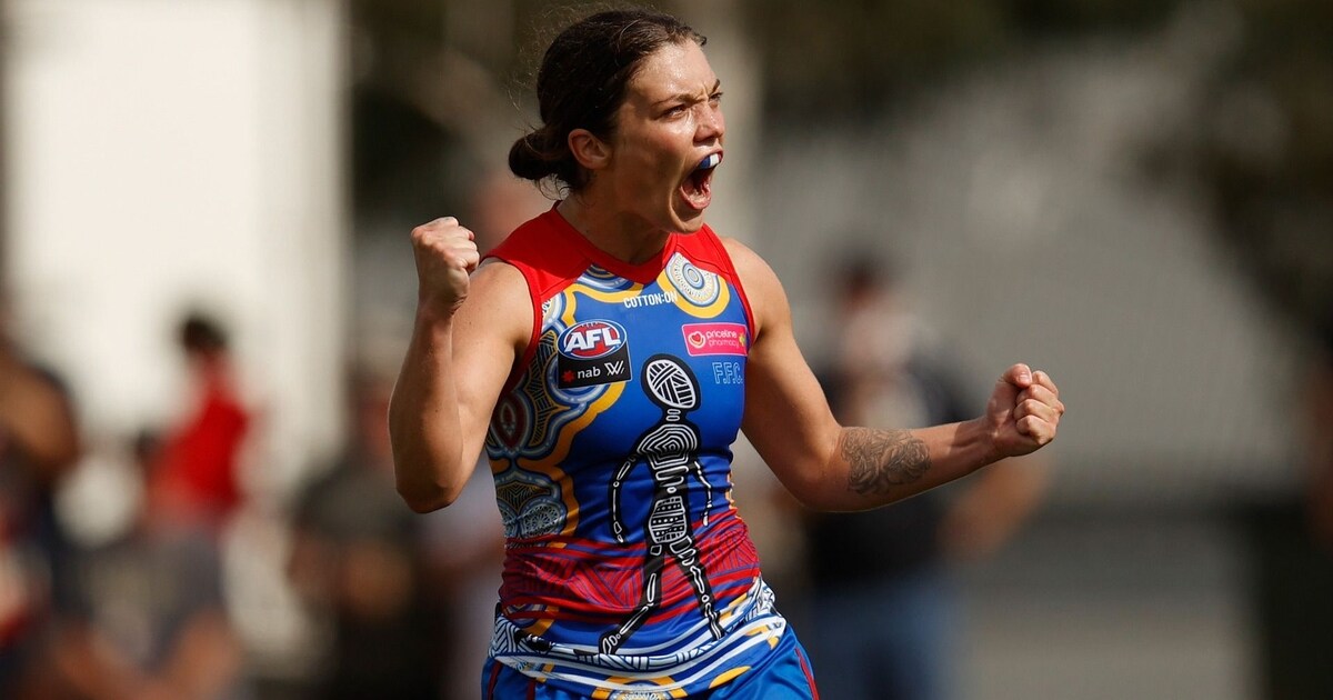 “I love the Club”: Why Ellie stayed